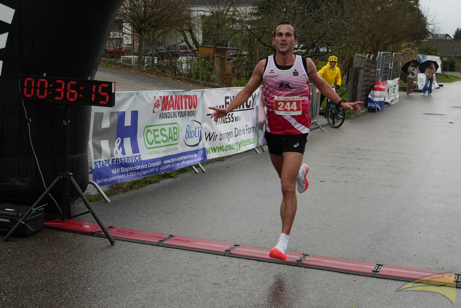 Jan Ratay schon gut in Form! - LCA Umdasch Amstetten